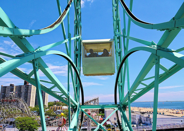 Wonder Wheel | Amusing the Zillion